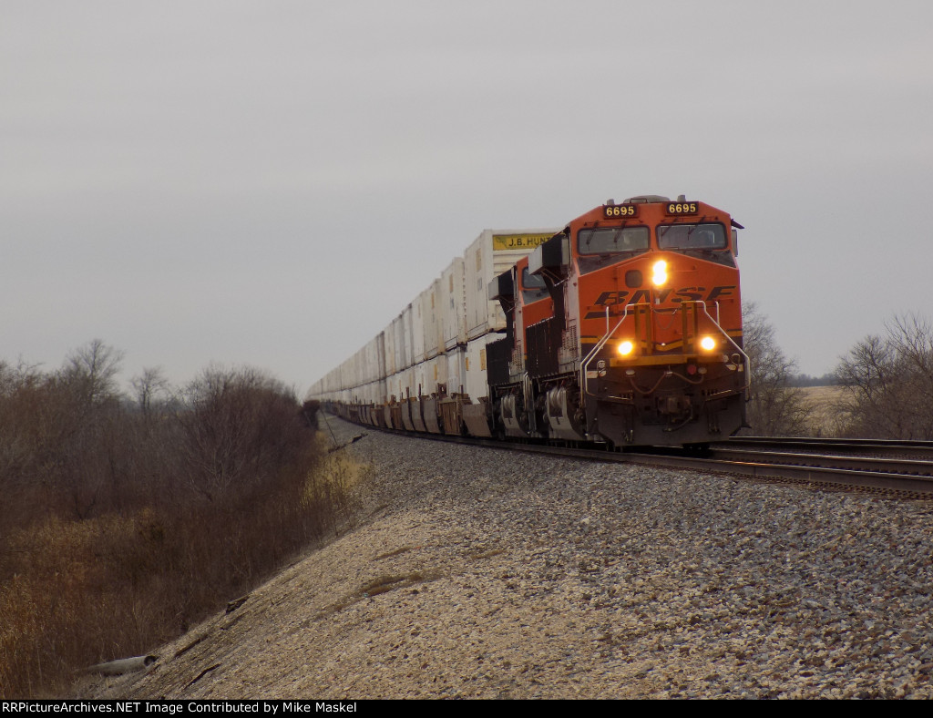BNSF 6695